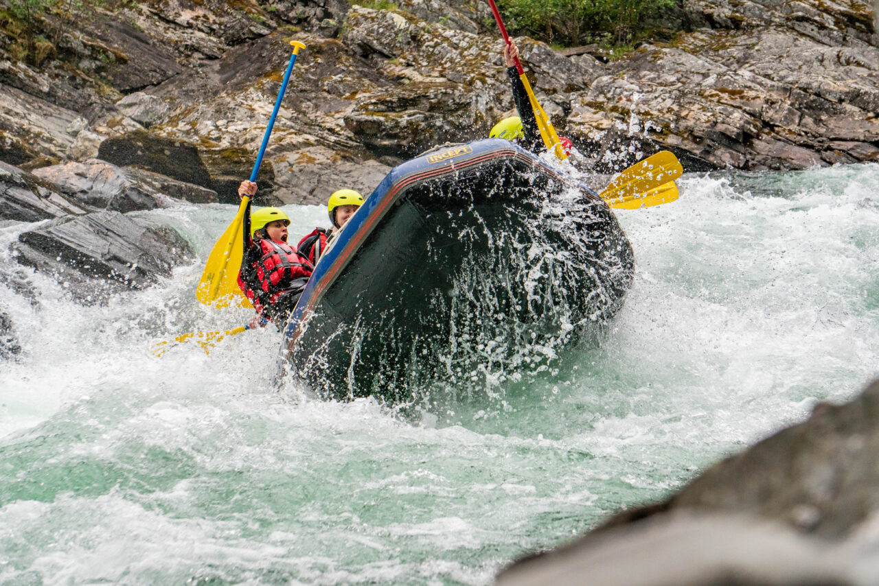 RAFTING I SJOA DAGSTUR ÅMODTFALLENE - Heidal Rafting i Sjoa